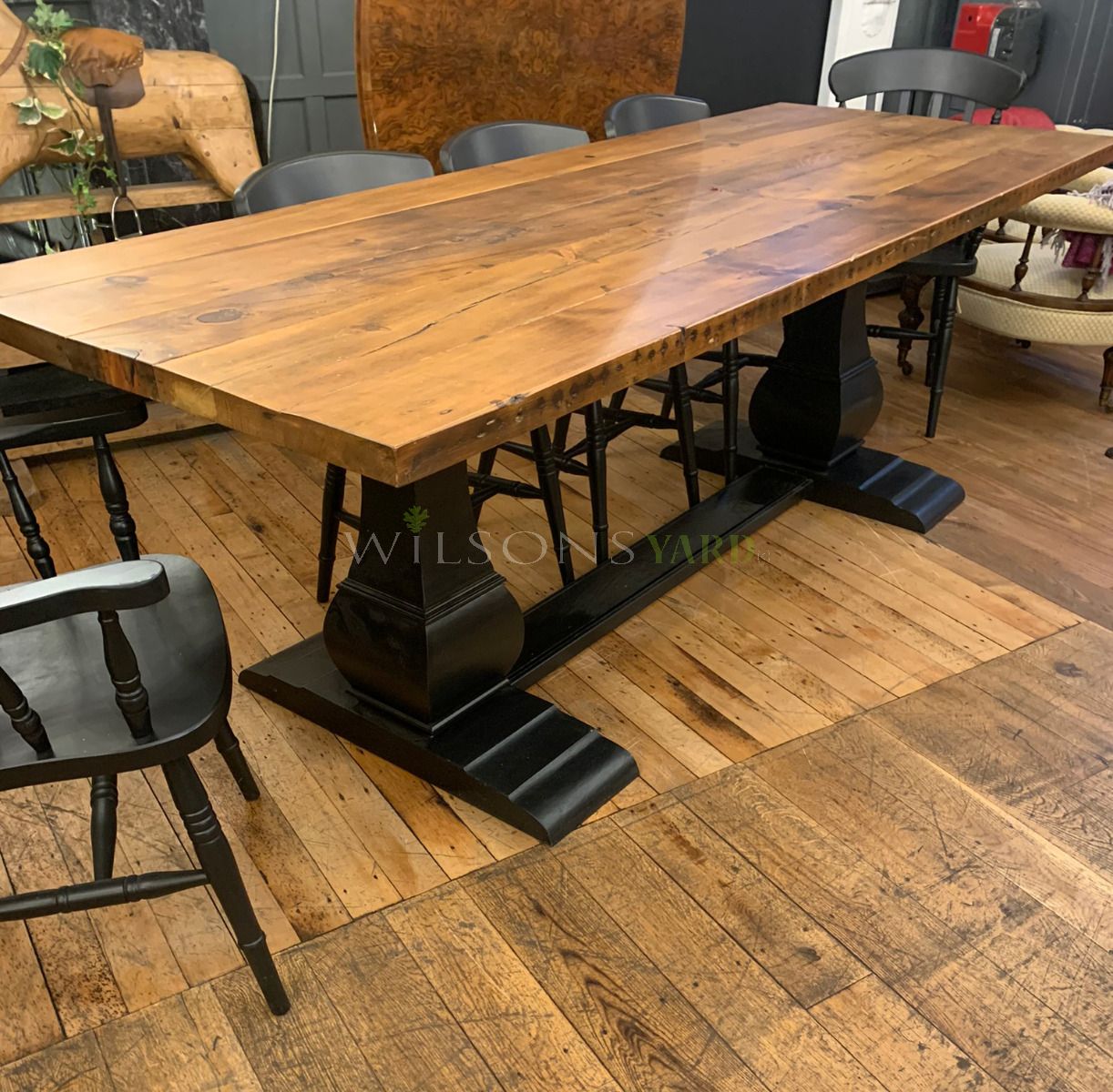 Large Vinese kitchen table