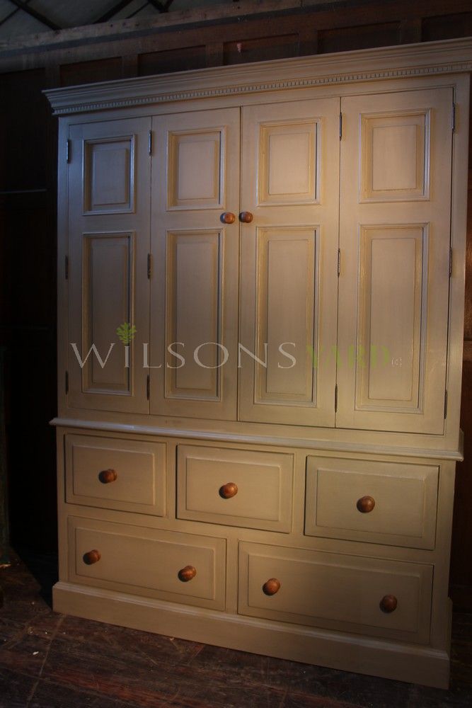 Country Kitchen Larder / Linen Press